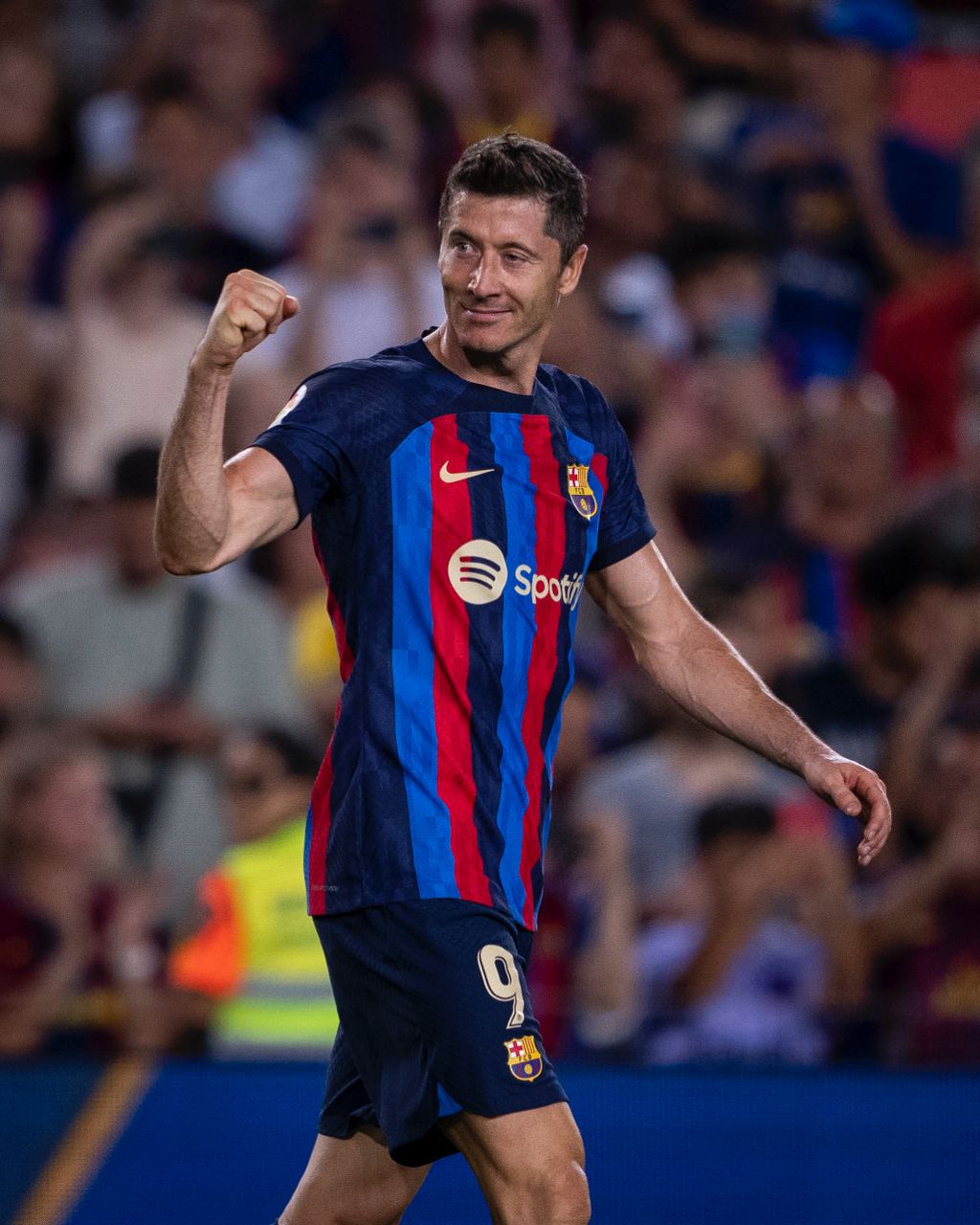 Lluvia de goles comandada por Lewandowski - INIESTAZO